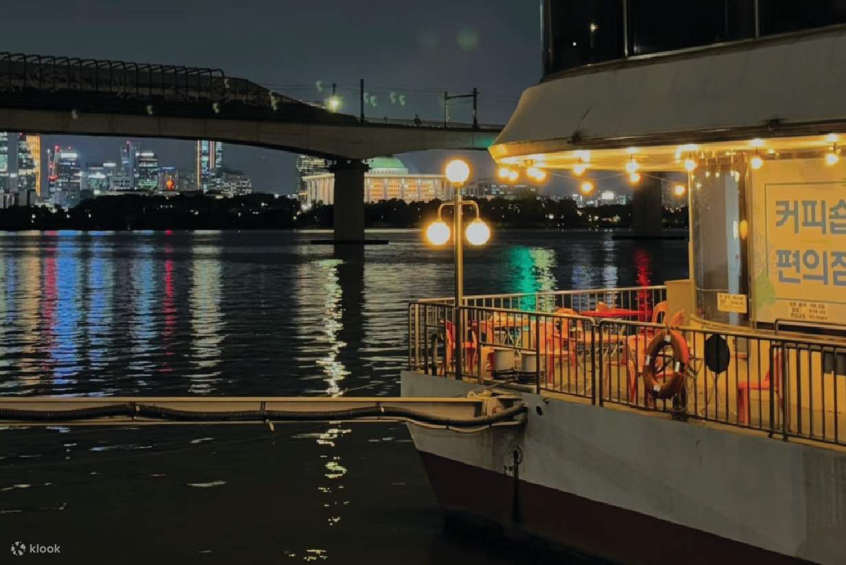 Seoul Night Tour:Han River Cruise & Gwangjang Market & Hidden Street ...