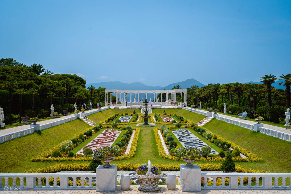 Oedo Botania + Geoje Panorama + Haegeumgang + Hill of Wind Tour - Klook