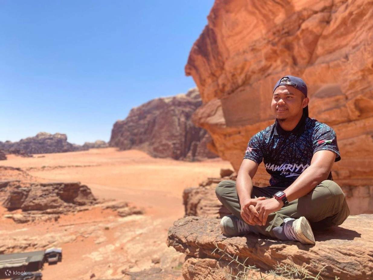 Wadi Rum Full Day Jeep Tour & Traditional Lunch - Klook India