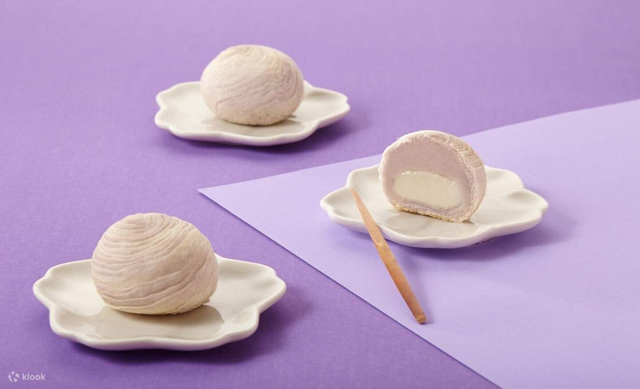 Chia Te and Vigor Pineapple Cakes and Coville Pineapple Nougats ...