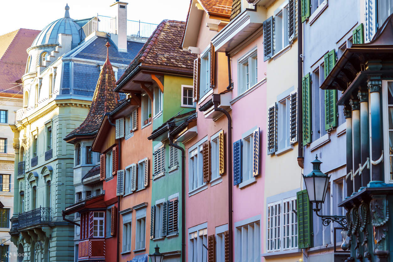 Explore Zurich's Old Town and Beyond on a Fascinating Walking Tour ...