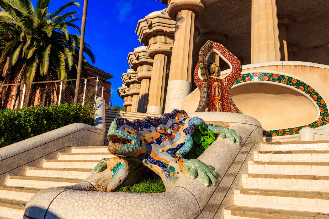 Explore the Magic of Park Güell: A Gaudí Masterpiece Tour (No Ticket ...