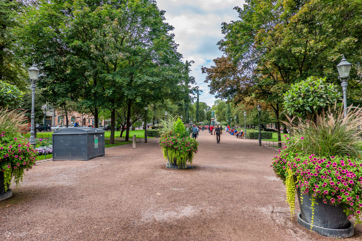 Helsinki Charm Walking Tour: Uncover the Essence of History and Art ...