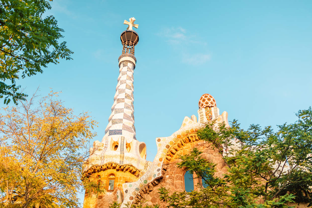 Explore the Magic of Park Güell: A Gaudí Masterpiece Tour (No Ticket ...