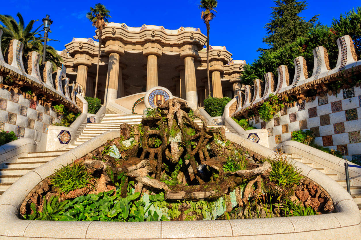 Explore the Magic of Park Güell: A Gaudí Masterpiece Tour (No Ticket ...