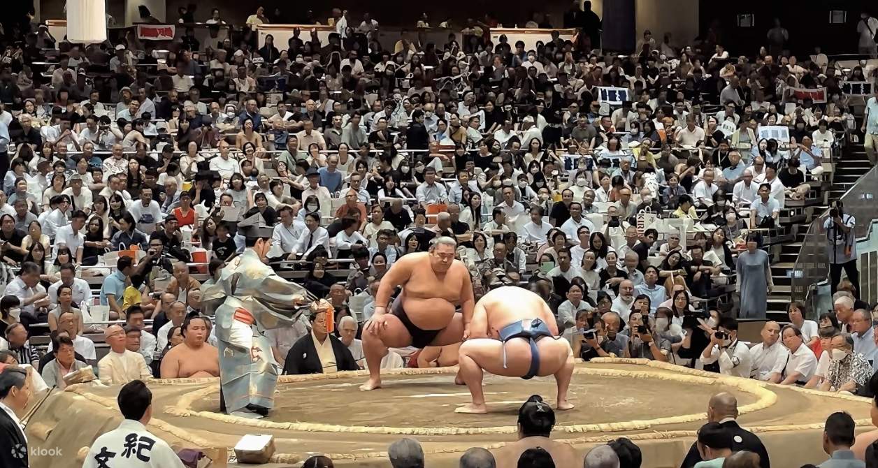 Osaka Grand Sumo Tournament Viewing Experience (with commentary ...