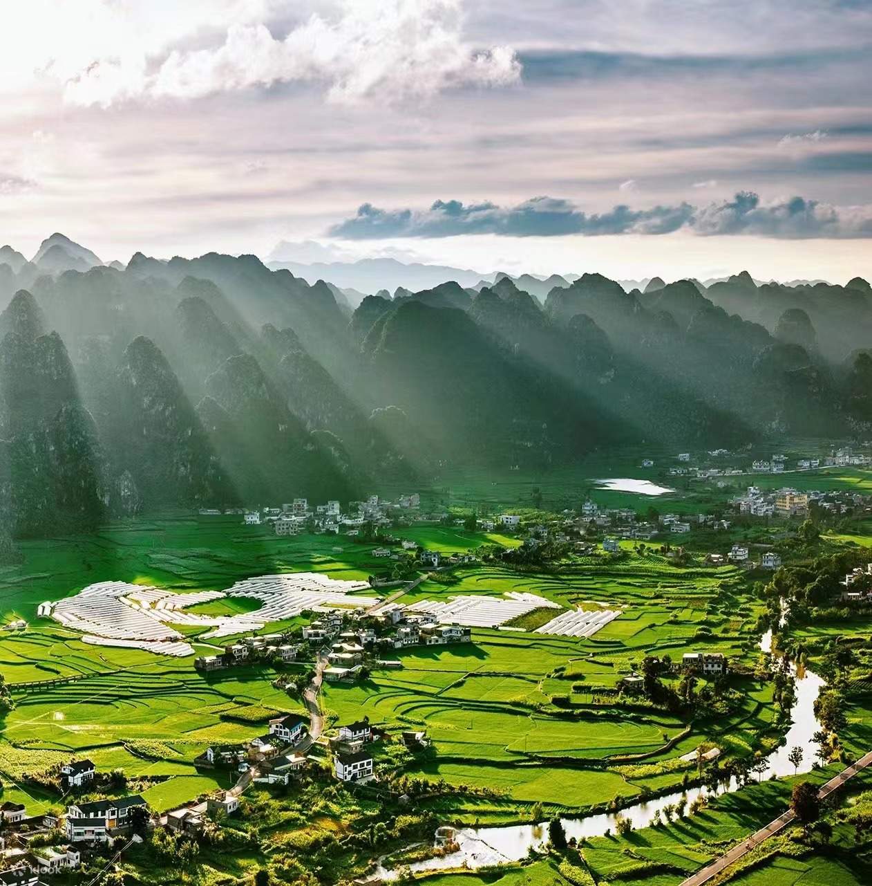6-Day Guizhou Guiyang Tianyan Wanfenglin Family Tour (Stay in Waterfall ...