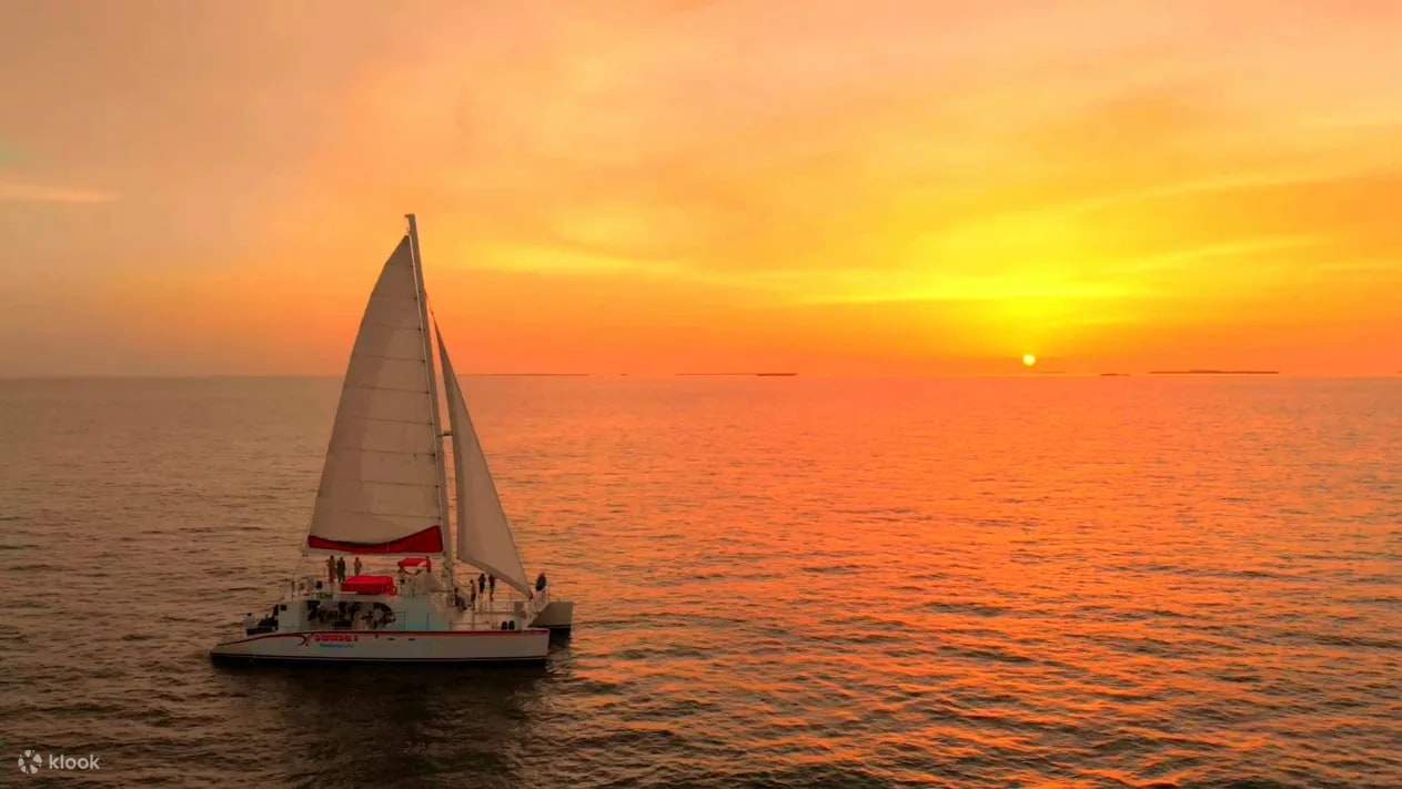 Key West: Sunset Sailing Trip with Open Bar, Food and Music - Klook ...