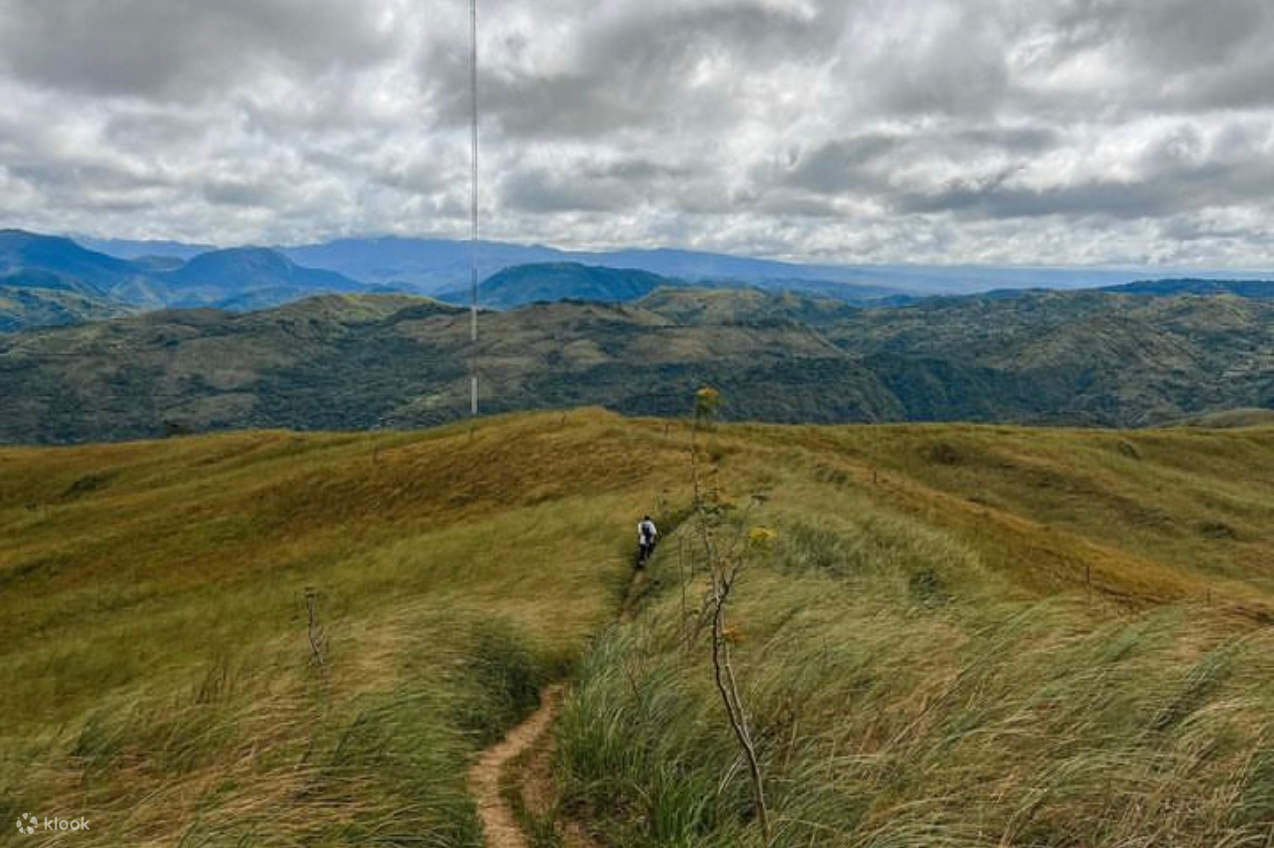Nehmen Sie an der Tageswanderung zum Mount Batolusong ab Manila teil ...