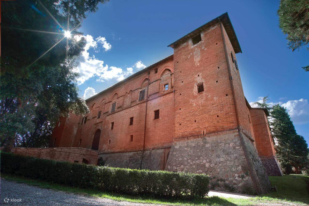 Brunello wine tasting tour in Montalcino with lunch in Tuscan castle ...
