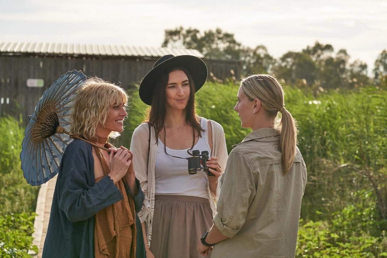 Lawatan Memerhati Burung Berpandu di Kilang Wain Stesen Banrock - Klook ...