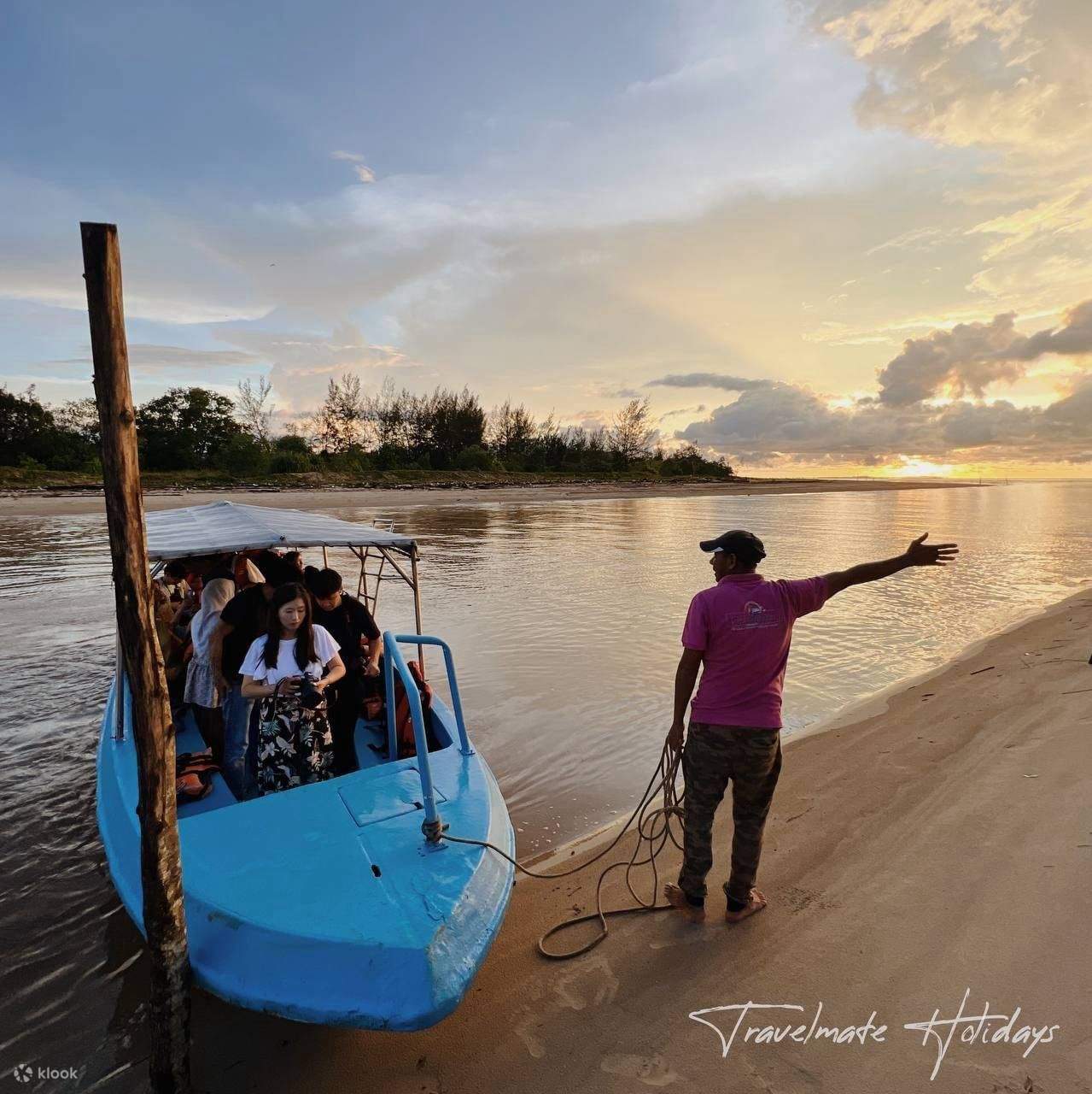 Peri Tuaran Firefly & Mangrove River Cruise Tour in Sabah - Klook