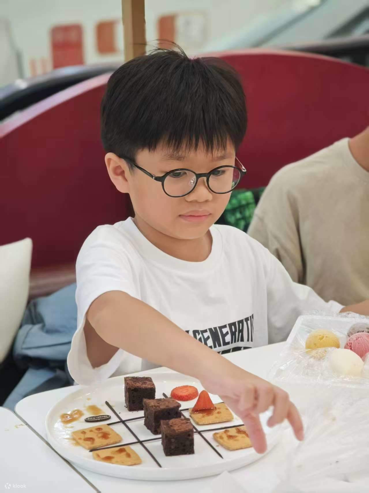 Häagen-Dazs Dessert Lab: Parent-Child Ice Cream DIY + Dry Ice Photo Op ...
