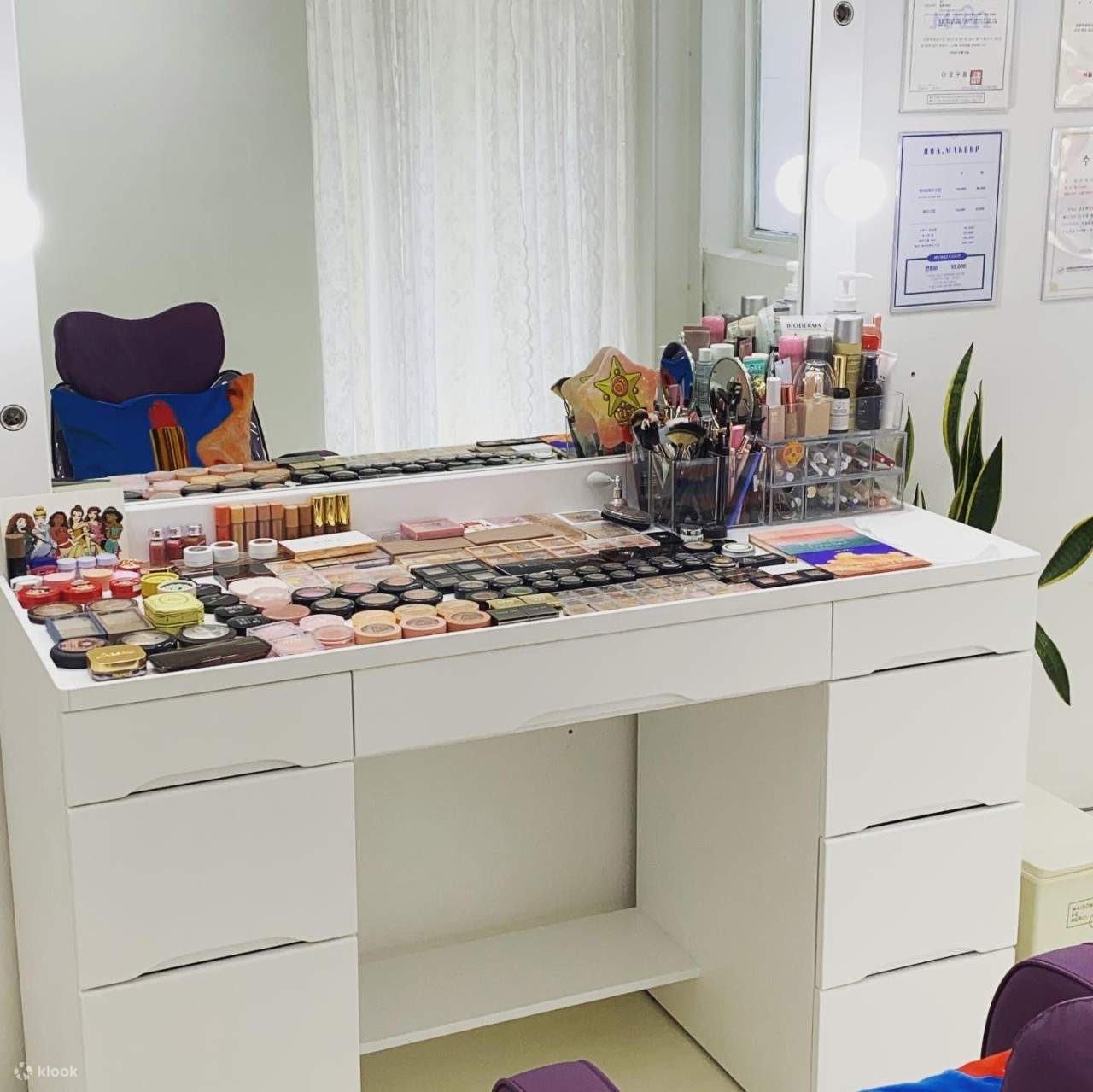 K-Beauty Make Up Experience at ROA.MAKEUP in Seoul - Klook