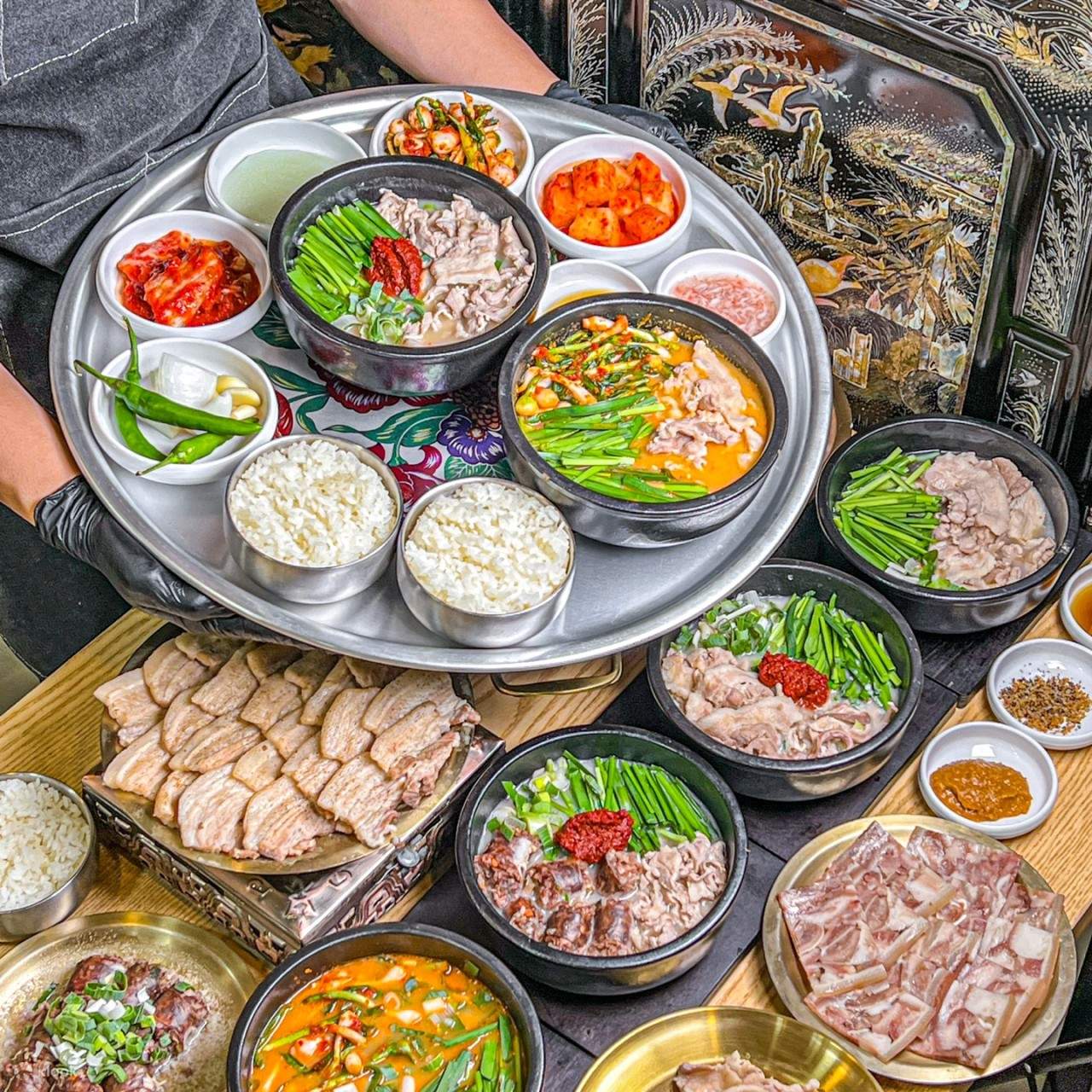 Busan Pork Soup Restaurant Table Reservation - Klook Hong Kong