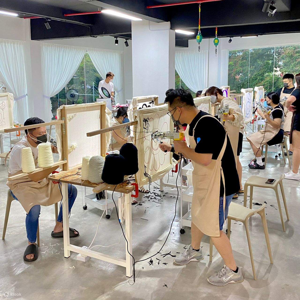 Tufting- und Sandkunstkerzen-Workshop von OLO Studio in Penang - Klook ...