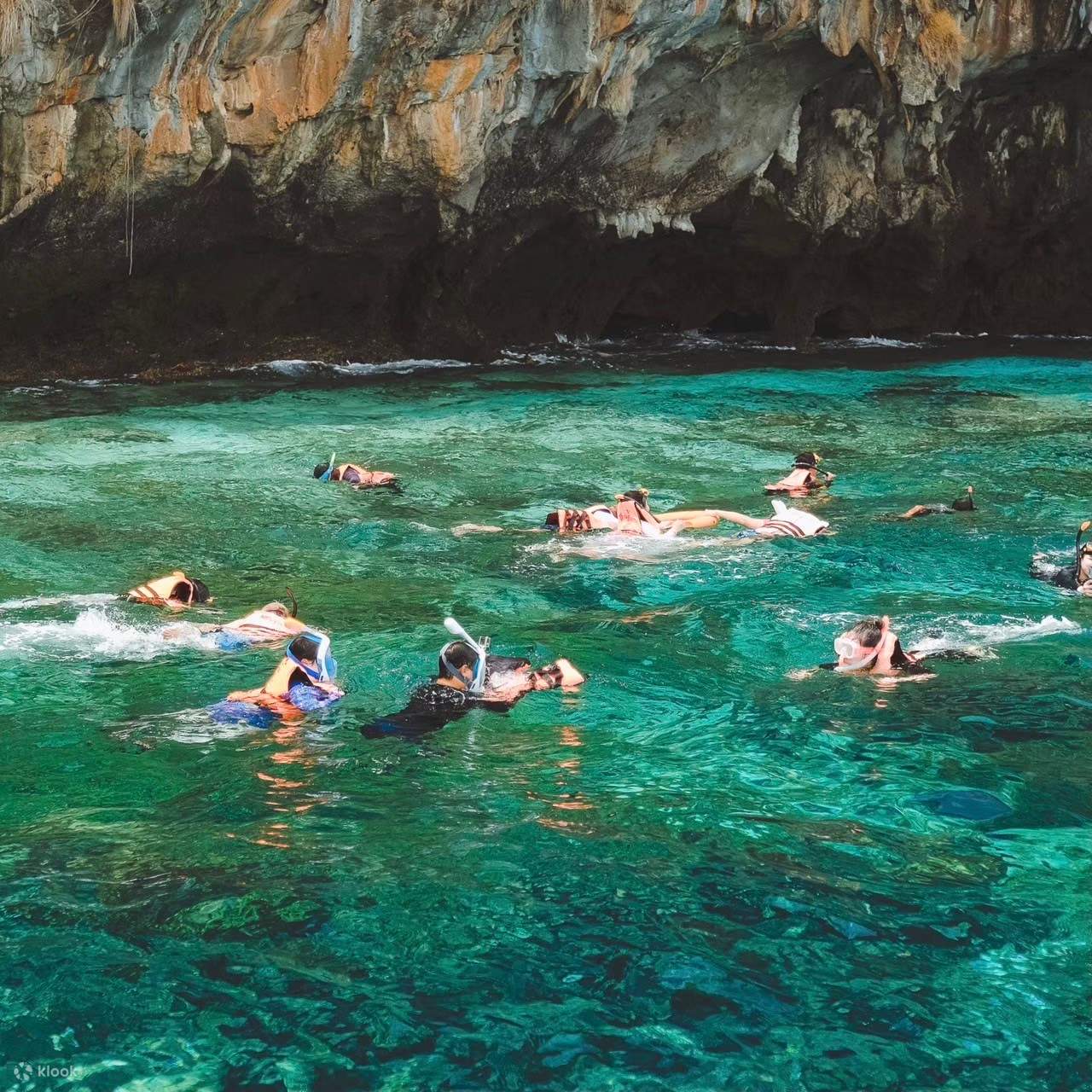 Phuket: Tur Phi Phi, Maya, dan Pulau Bambu dengan Speedboat - Klook ...