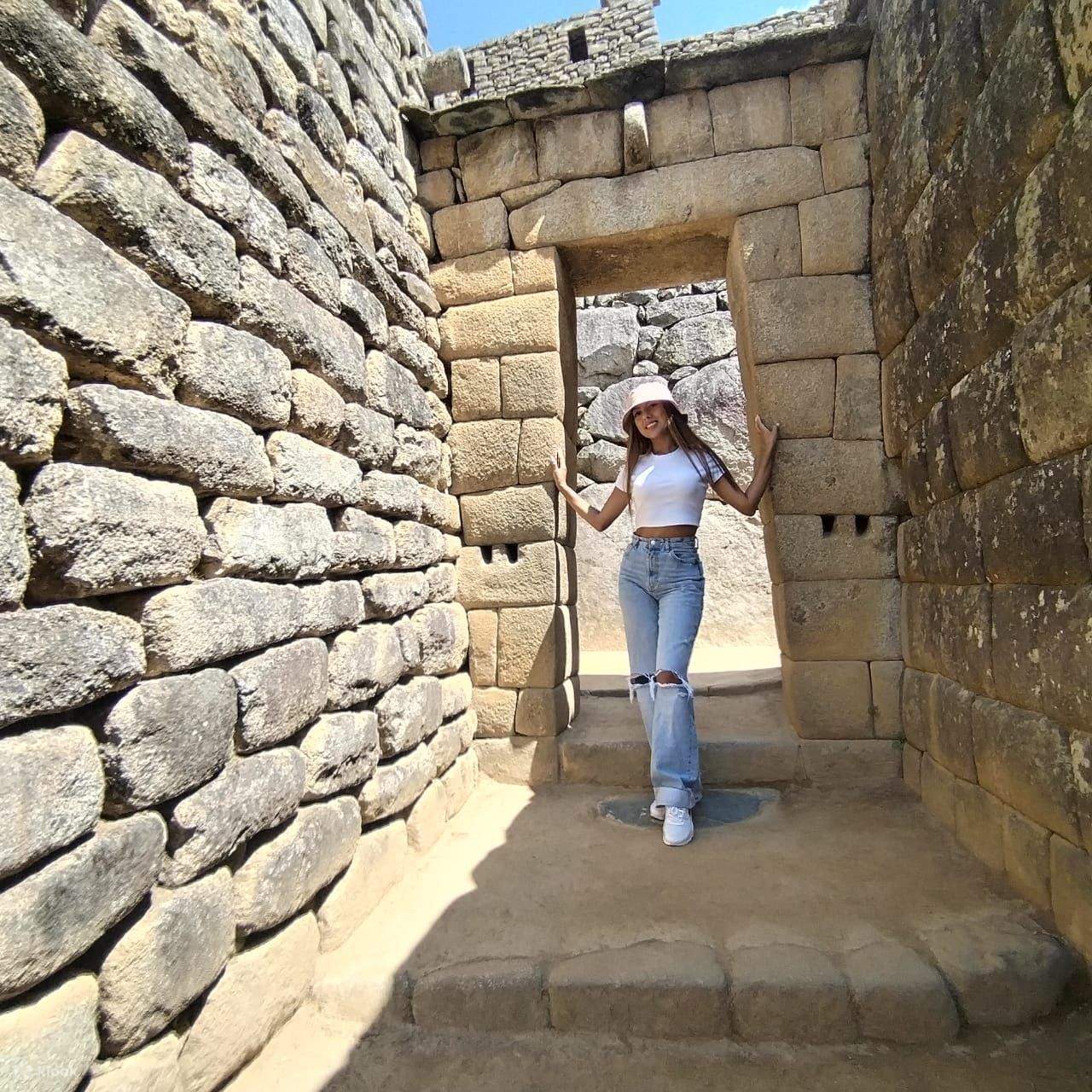 2D /1N: Sacred Valley of the incas and Machu Picchu by train tour ...