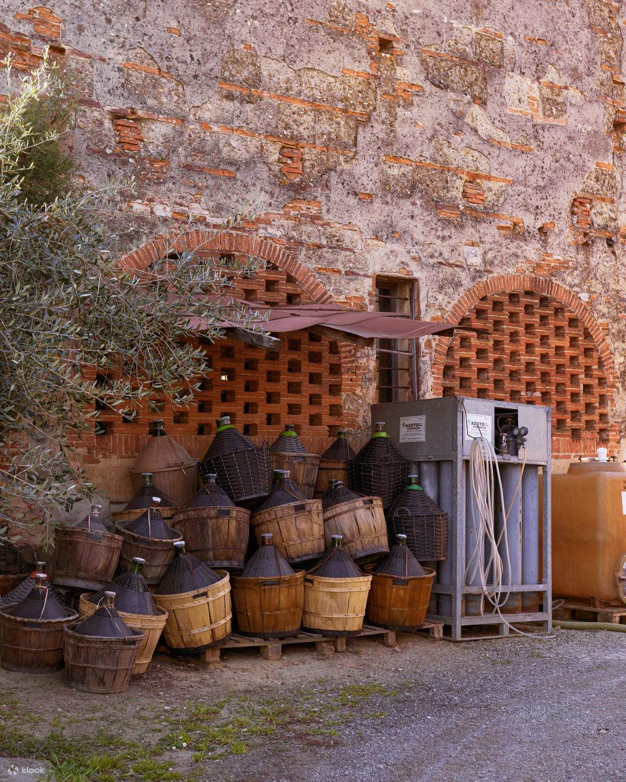 Exquisite Wine Tasting in the Heart of the Tuscan Countryside - Klook ...