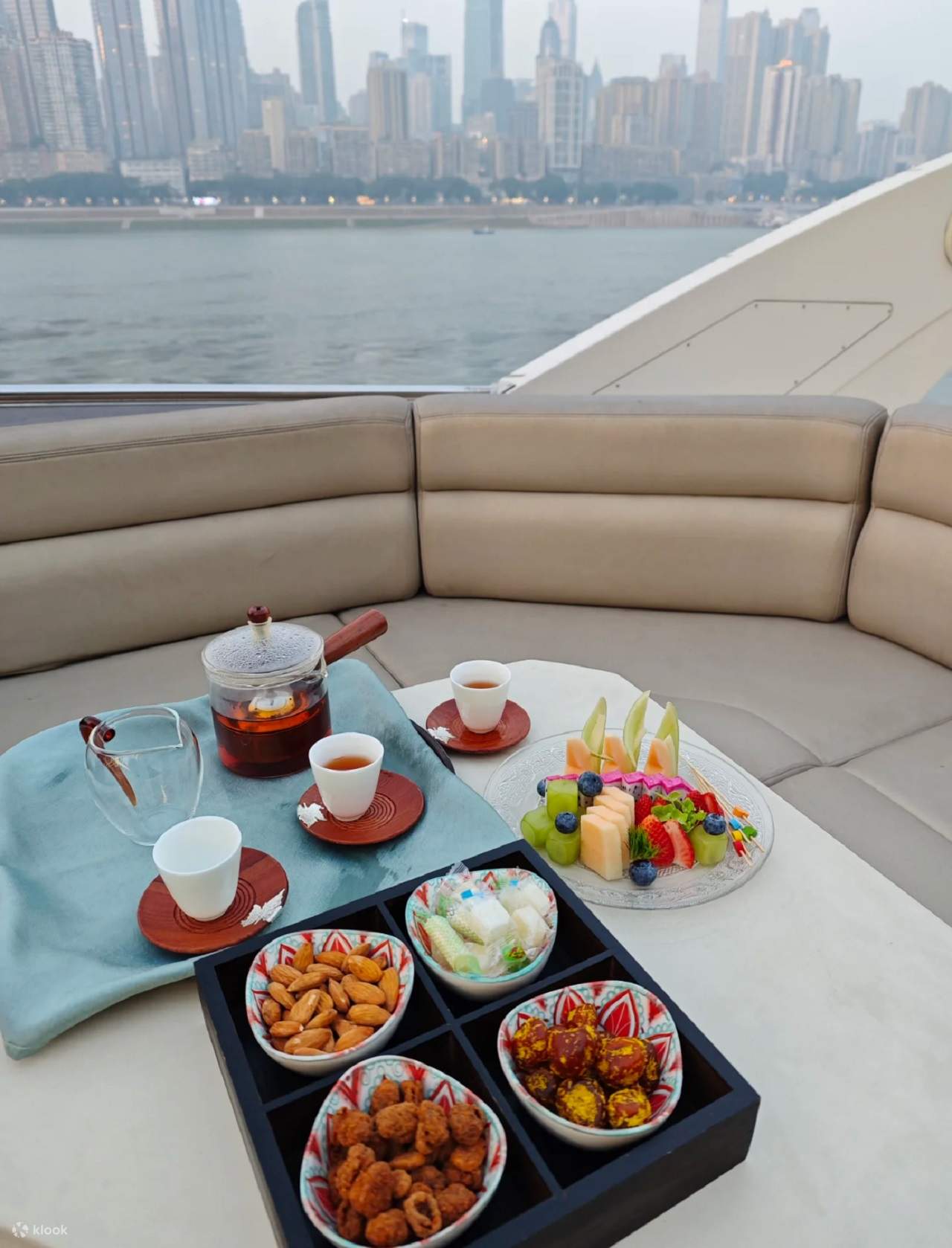 Chongqing Qianding Yacht Afternoon Tea Experience (Viewing the Two ...