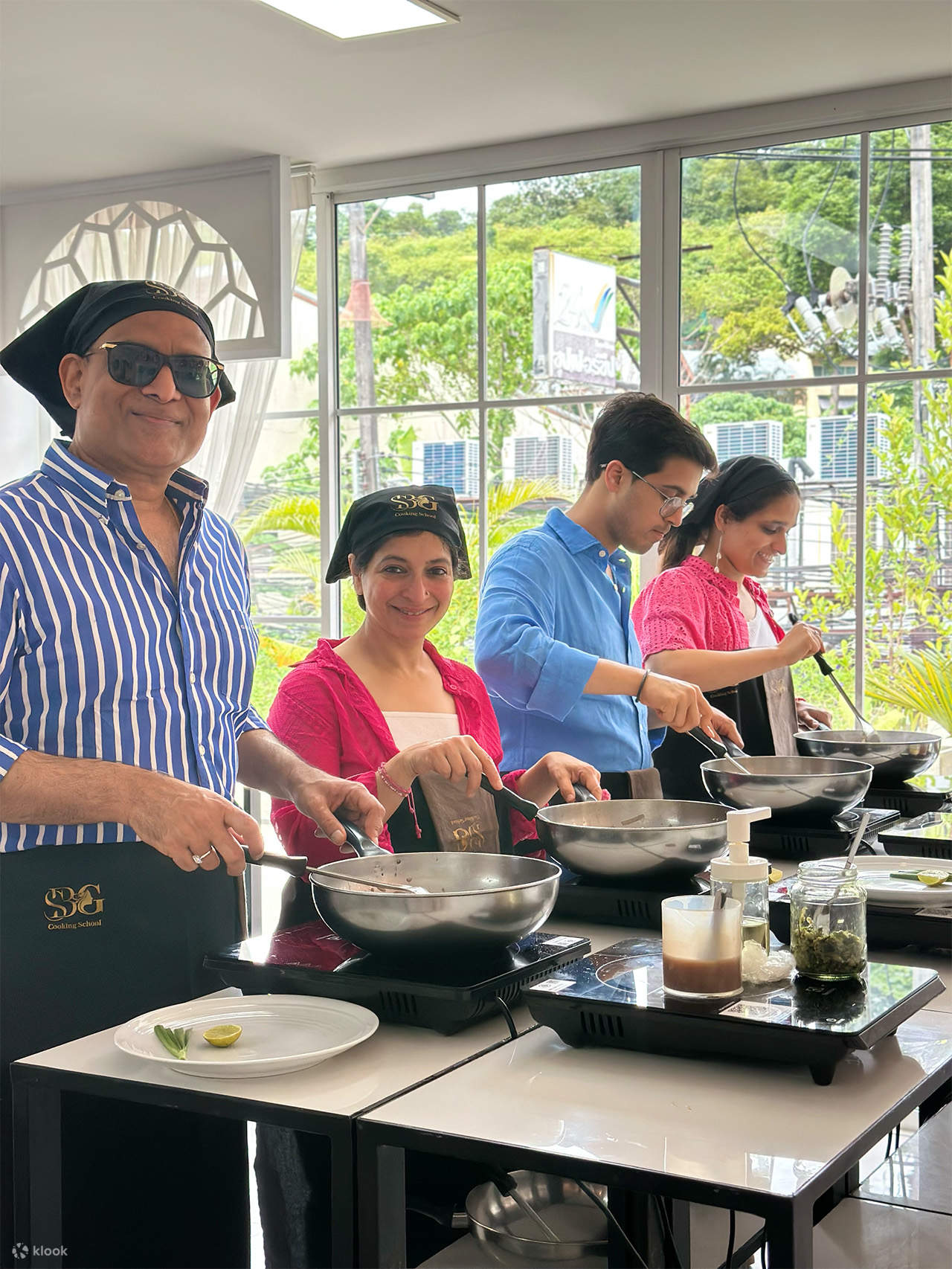 Authentic Thai Cooking Class at SBG Cooking in Phuket - Klook États-Unis