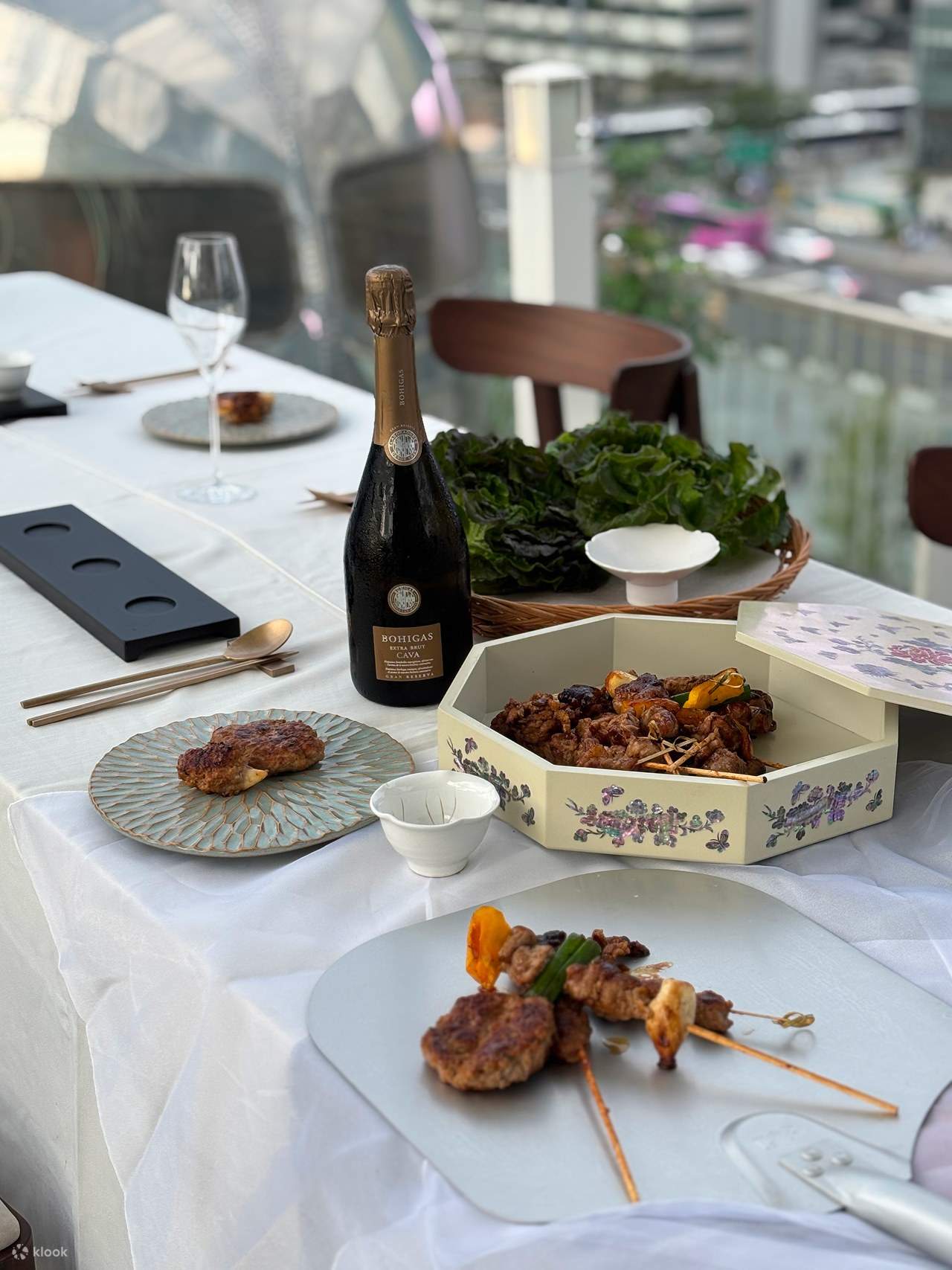 Pengalaman Bersantap Barbeque Modern Ala Kerajaan Korea di Seoul ...