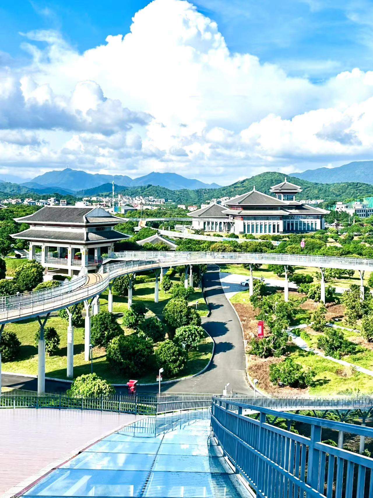 Zhanjiang | 2 nights in a five-star hotel + "Zhanjiang Abalone Seafood ...