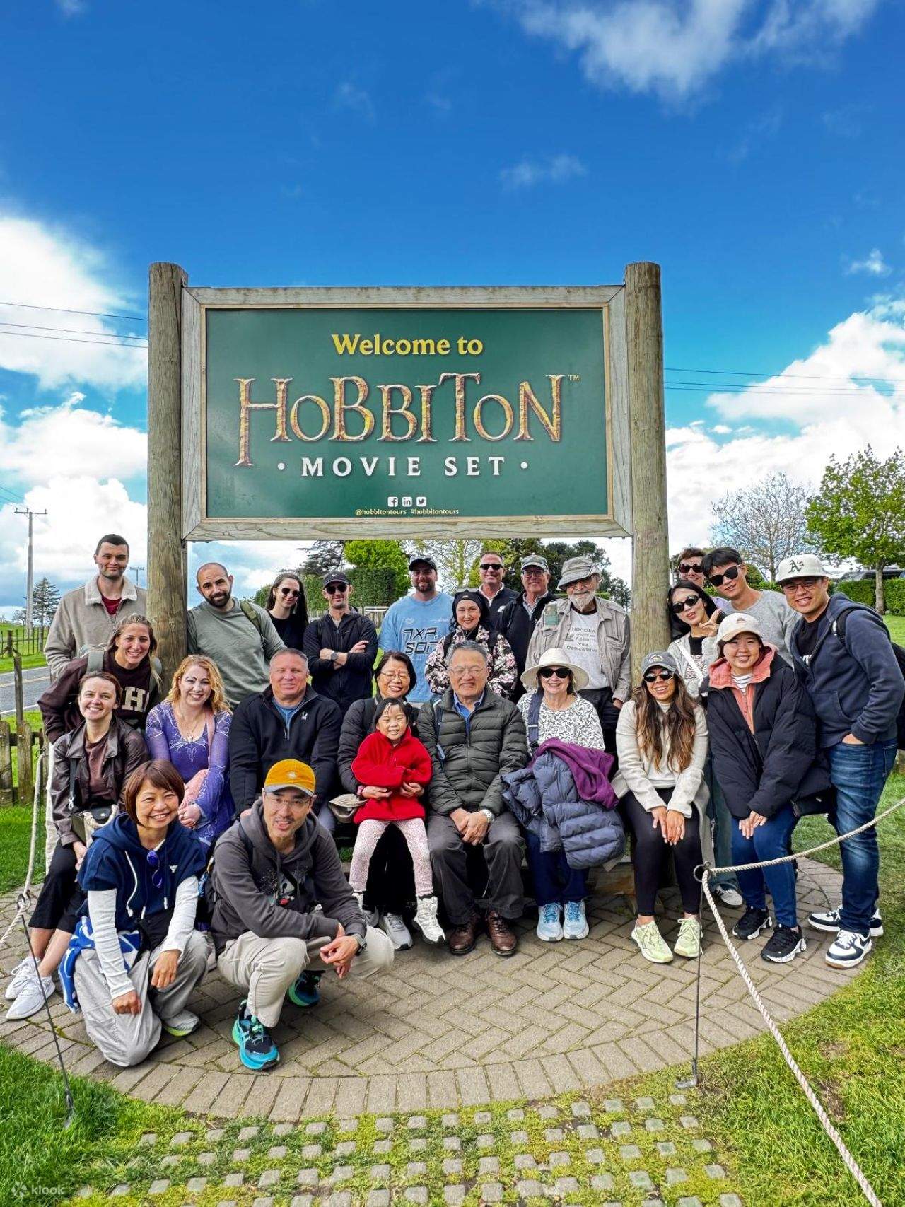 Hobbiton en Waitomo Caves Tour vanuit Auckland - Klook Verenigde Staten