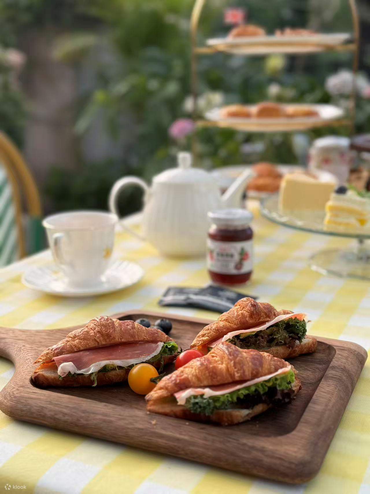 Mission Hills Shenzhen Indoor Golf Experience & English Afternoon Tea ...