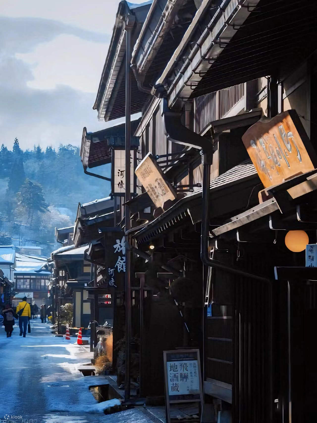 Shirakawa-go Gassho Village & Hida Takayama Old Town Stroll Day Trip ...