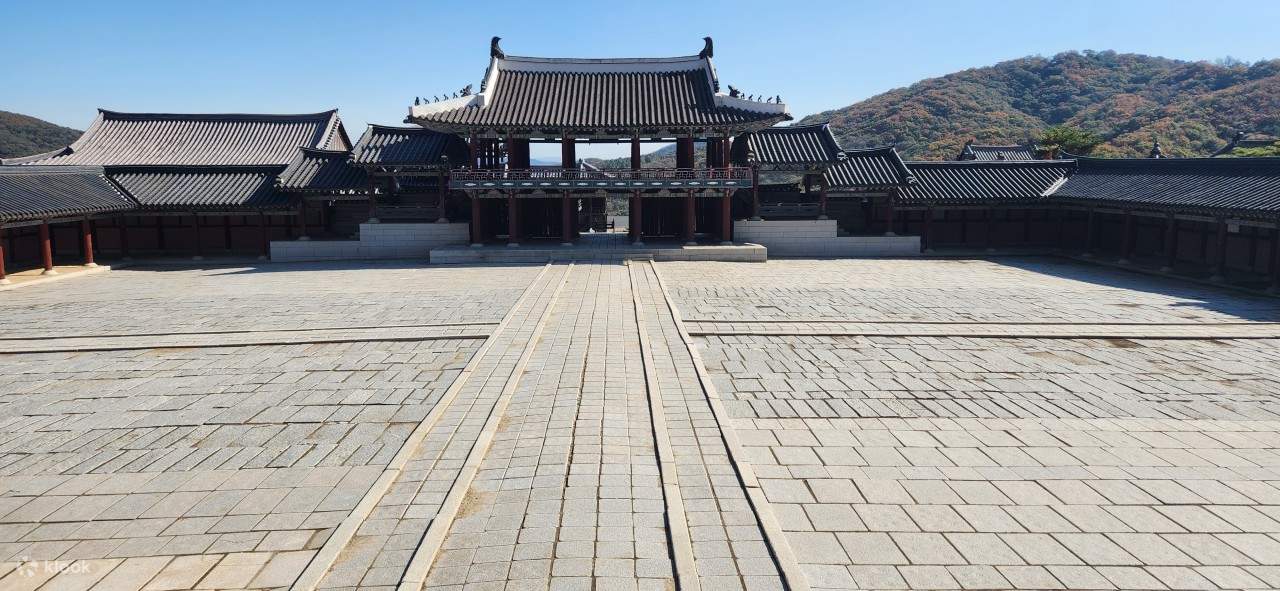 Themenpark Dae Jang Geum, Lotte Outlet und Suwon Hwaseong ...