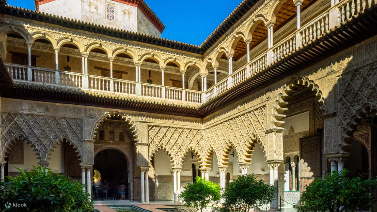 Royal Alcazar Palace & Cathedral of Saint Mary private tour in Spain ...