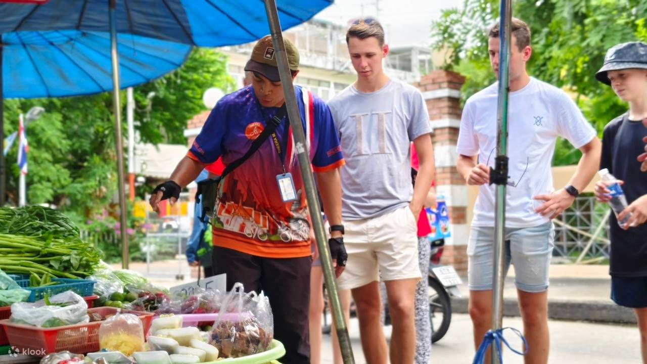 Wat Pariwat Ratchasongkram & Bang Krachao Half-day Bike Tour in Bangkok by ThailandBiking ...