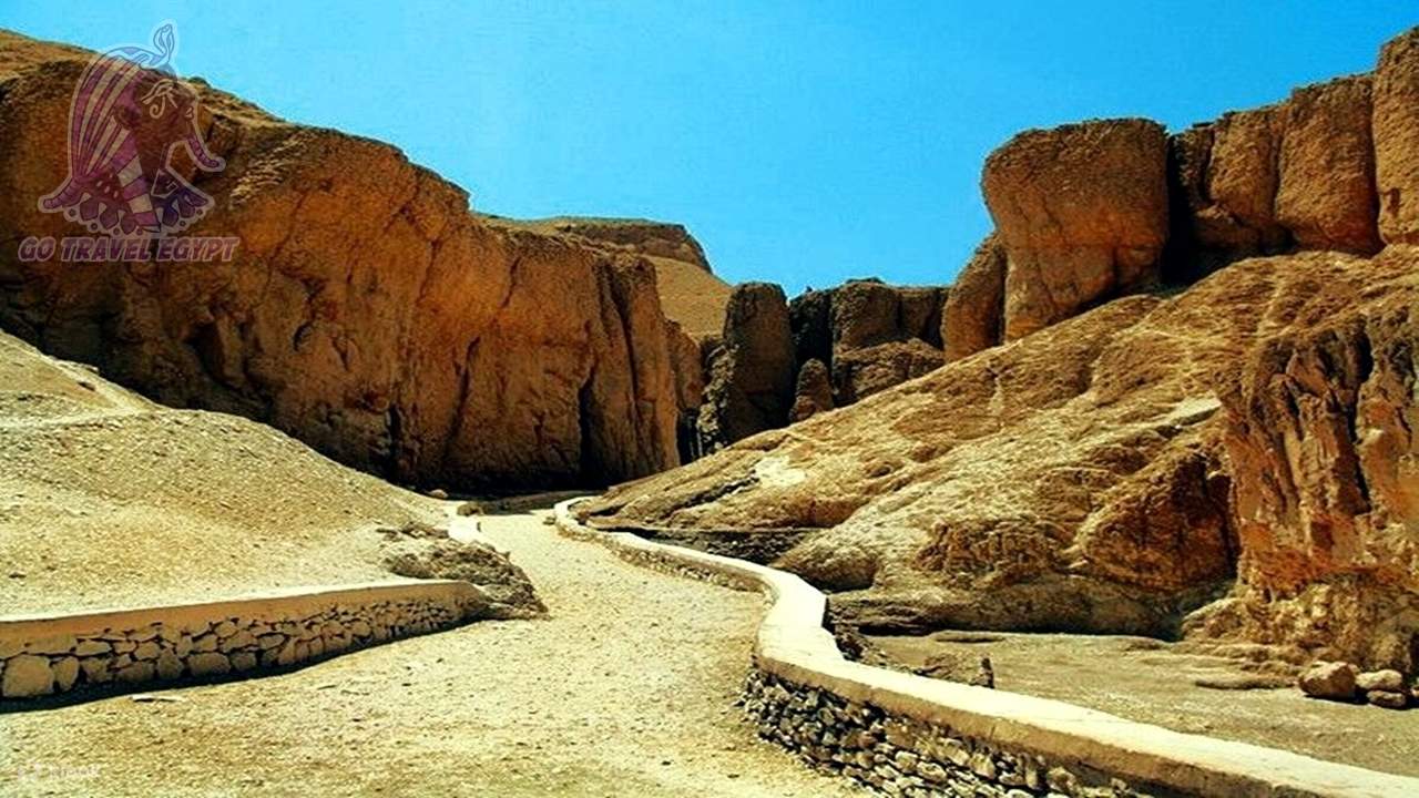 Luxor full day trip to East & west banks with private tour guide - Klook