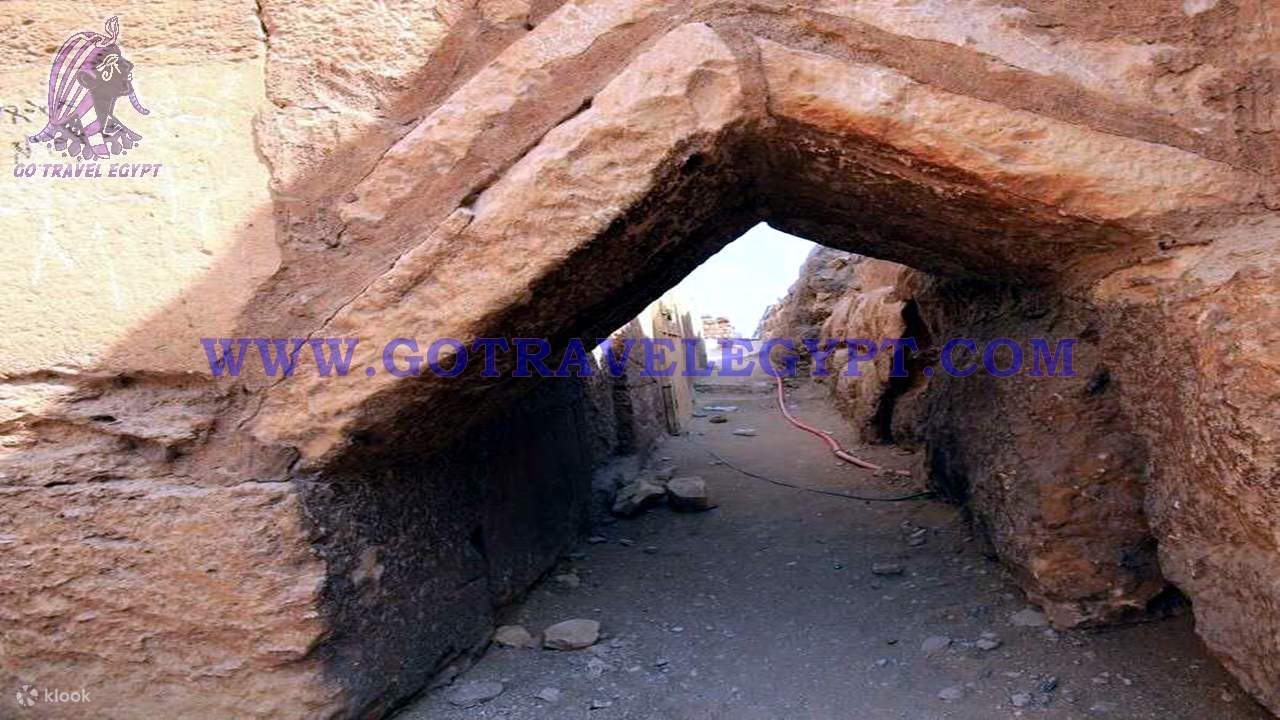 Trip to Pyramids of Giza with entry inside + MersAnkh tomb and more ...