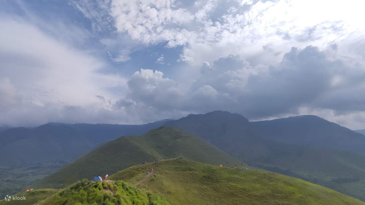 4D3N Lake Toba, Sipiso-piso Waterfall, and Berastagi from Medan - Klook ...