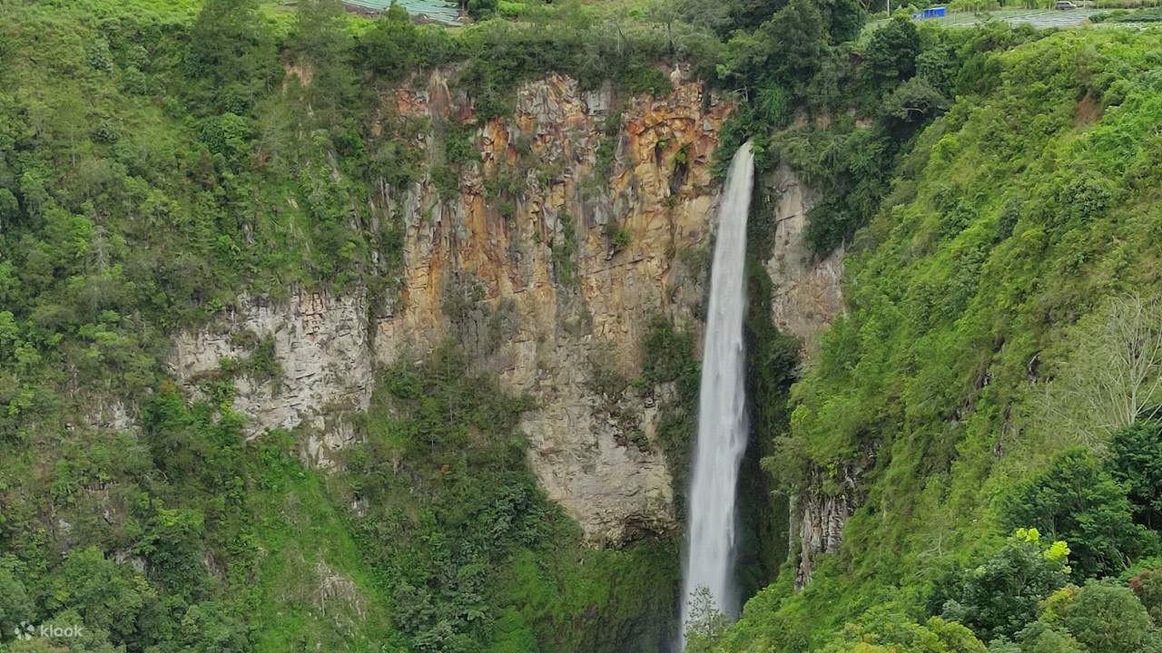 4D3N Lake Toba, Sipiso-piso Waterfall, and Berastagi from Medan - Klook