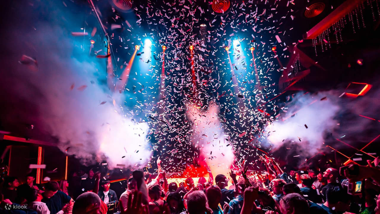 Bangkok After Dark: Pub Crawl Adventure - Klook