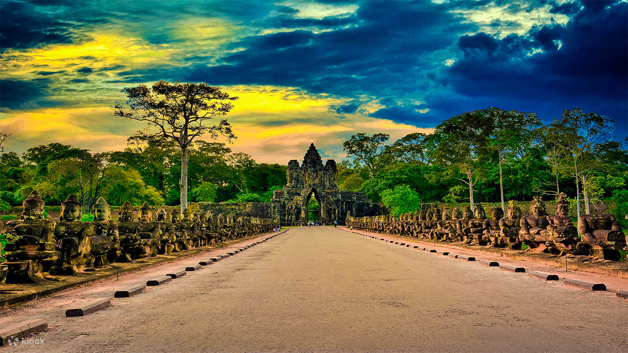 Angkor Wat Sunrise Tour with Monk Blessing - Klook