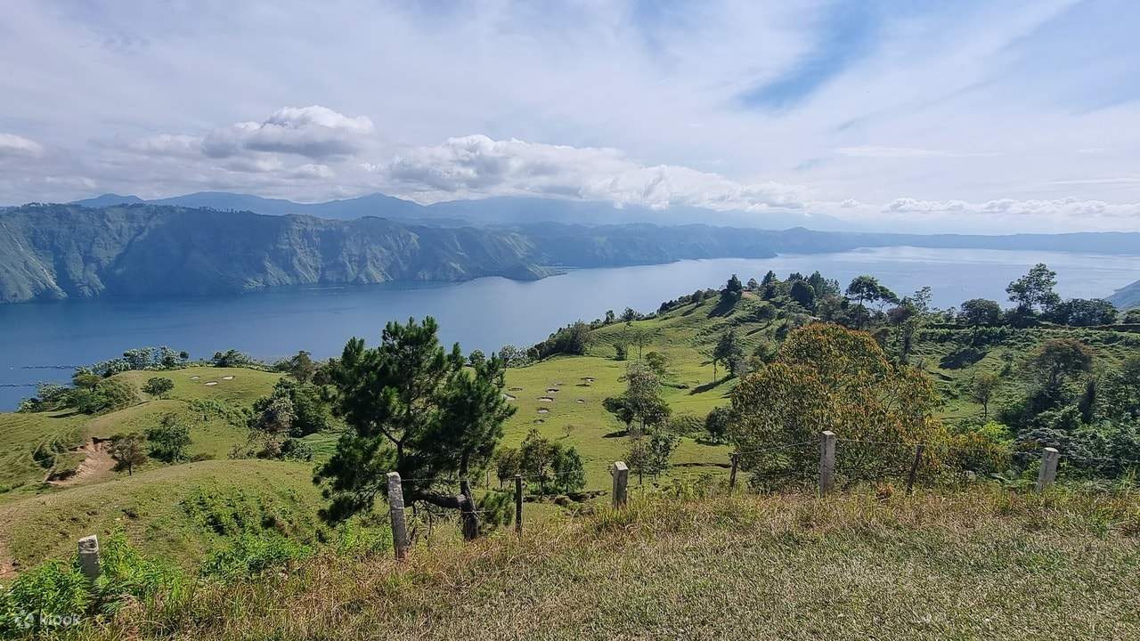 4D3N Lake Toba, Sipiso-piso Waterfall, and Berastagi from Medan - Klook