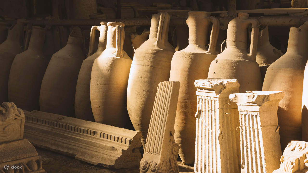 Pompeii and Mount Vesuvius tour with lunch from Naples - Klook United ...