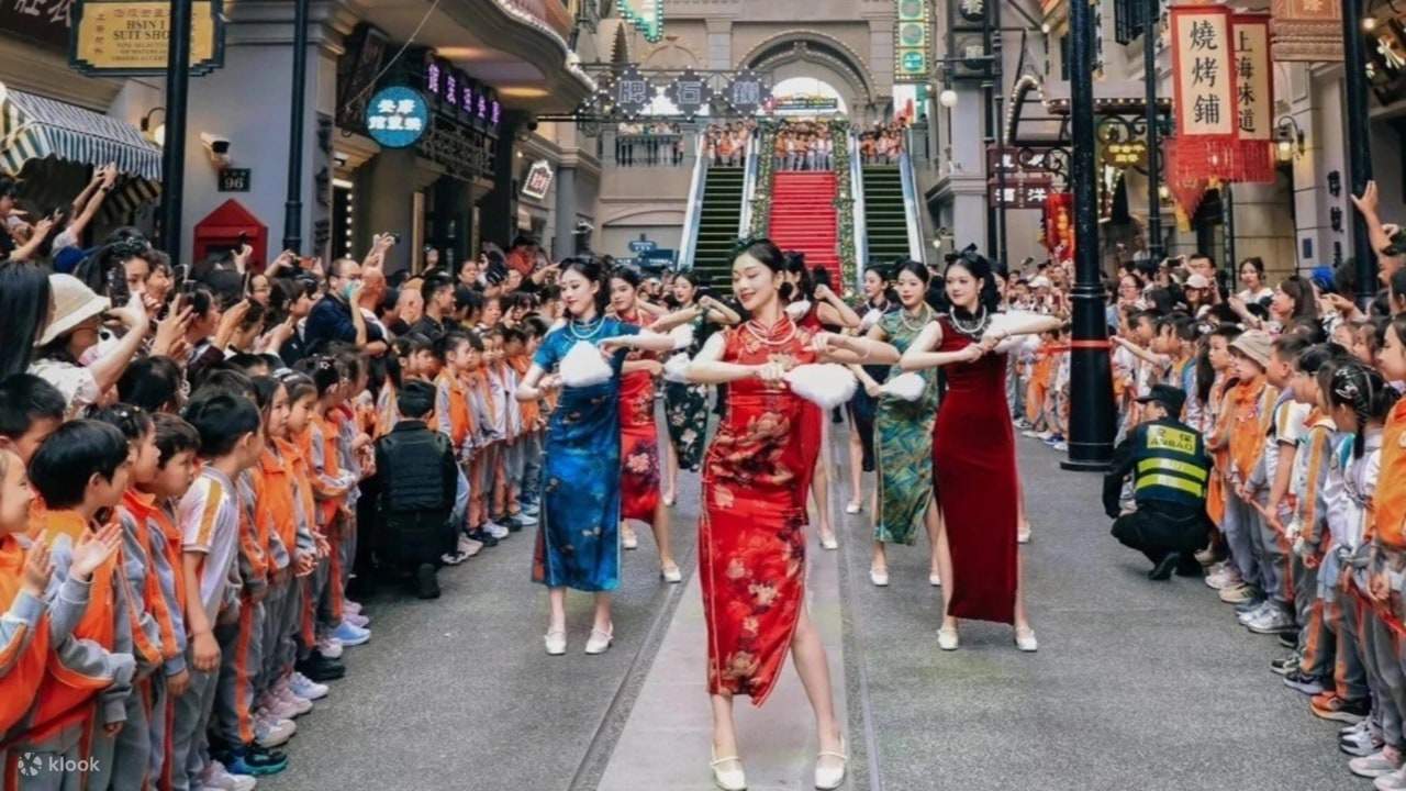 Shanghai Romance Park One-Day Tour (Signature Show + Immersive ...