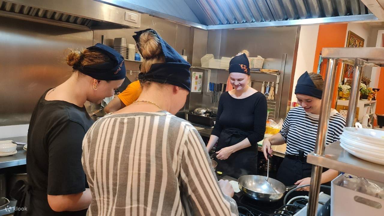 Clase de cocina en la playa de Patong - Klook Estados Unidos