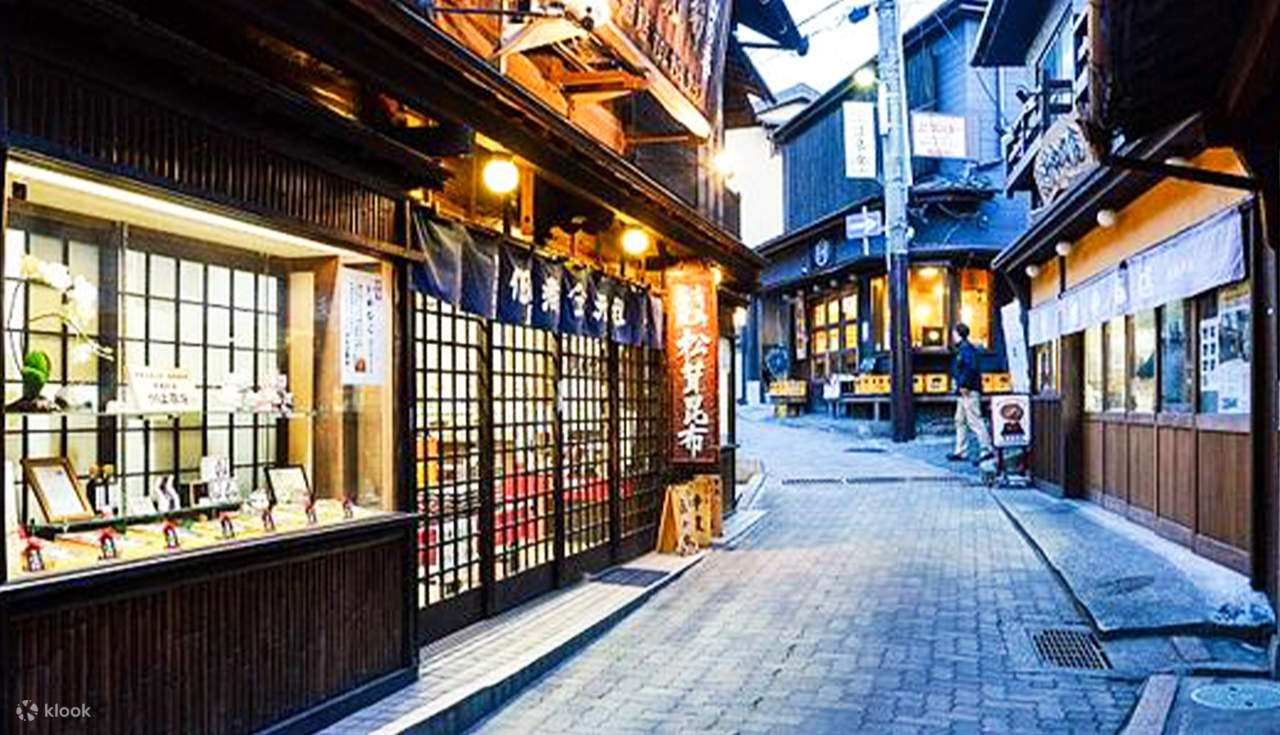 Kobe Port. Mosaic Ferris Wheel & Kobe Beef & Kitano Ijinkan Street ...