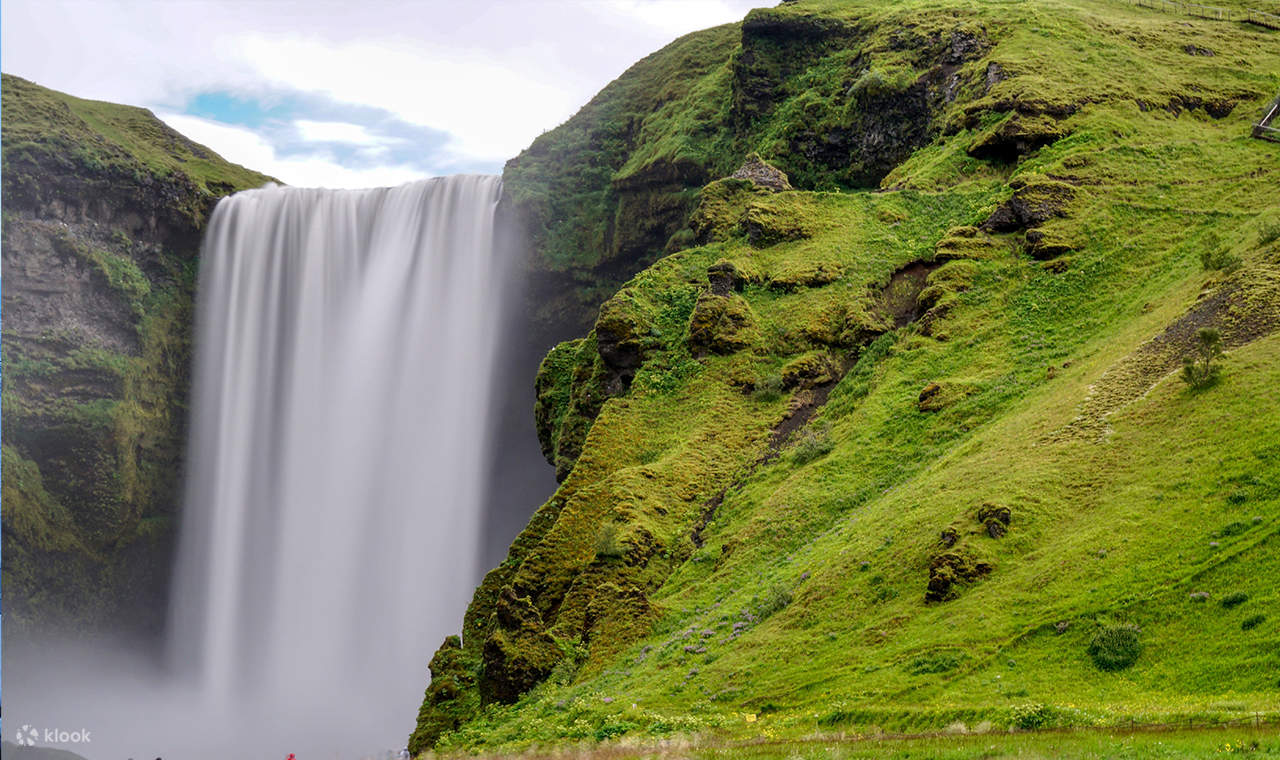 South Shore of Iceland Glacier Lake, Diamond Beach & Vik Town Day Tour ...