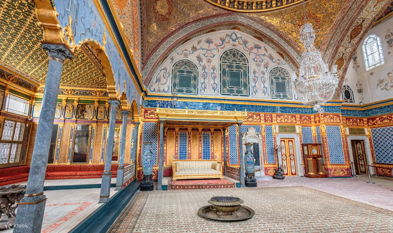 Topkapi Palace Museum & Hagia Sophia Skip-the-Line Combo Ticket - Klook ...