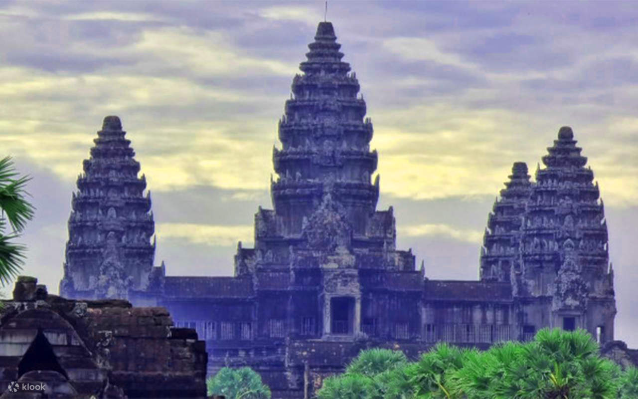 Angkor Wat Sunrise Tour with Monk Blessing - Klook India