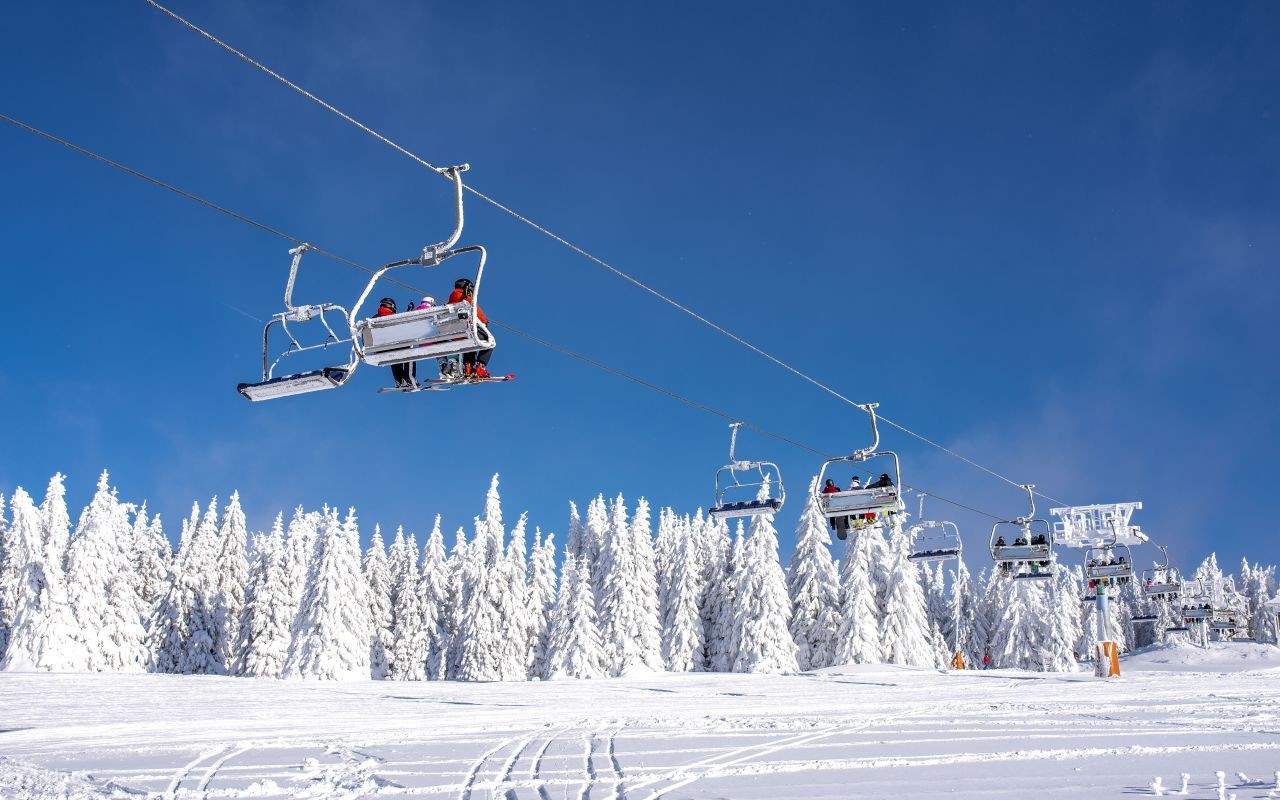 6 Days/5 Nights Xin Jiang JiangJun Mountain Ski Resort - Klook Hong Kong