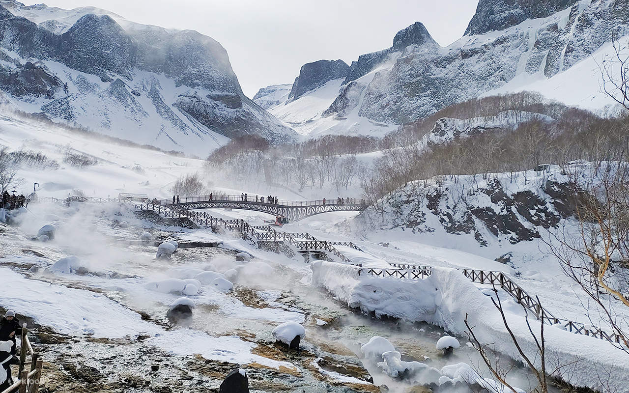 7-Day Harbin Snow Town Changbai Mountain Bus Tour in Northeast China ...