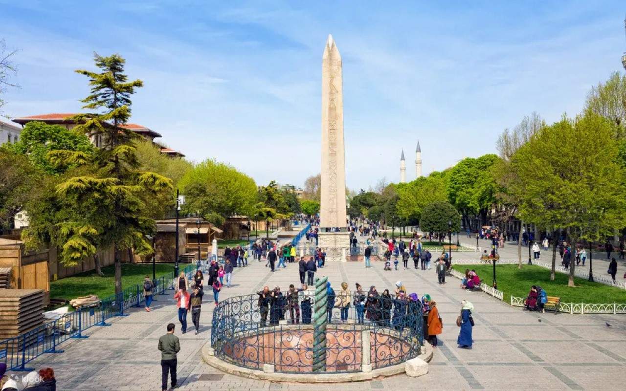 Incredible Istanbul: Sellf-Guided Audio Walking Tour - Klook